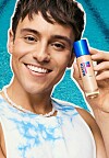 Tom Daley wil mannen aan de make-up helpen - Winq.nl